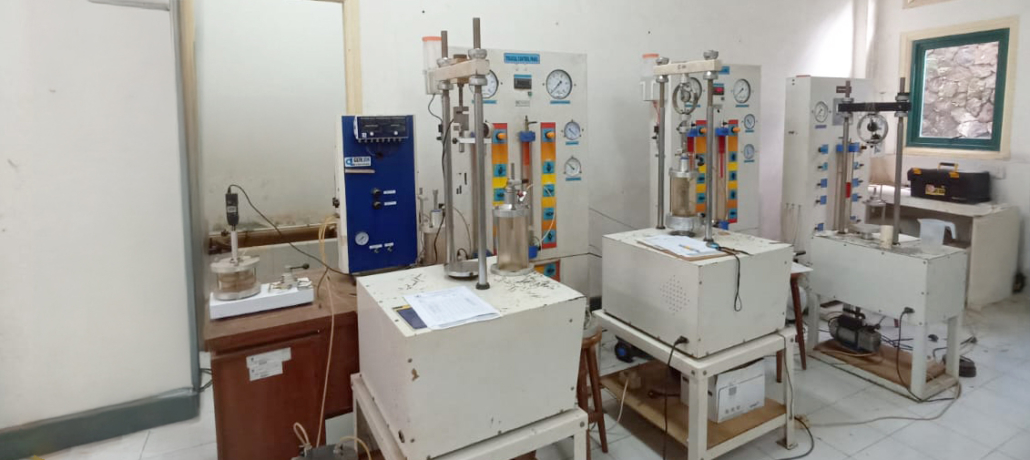 Lab. Mekanika Tanah - Teknik Sipil Universitas Islam Indonesia